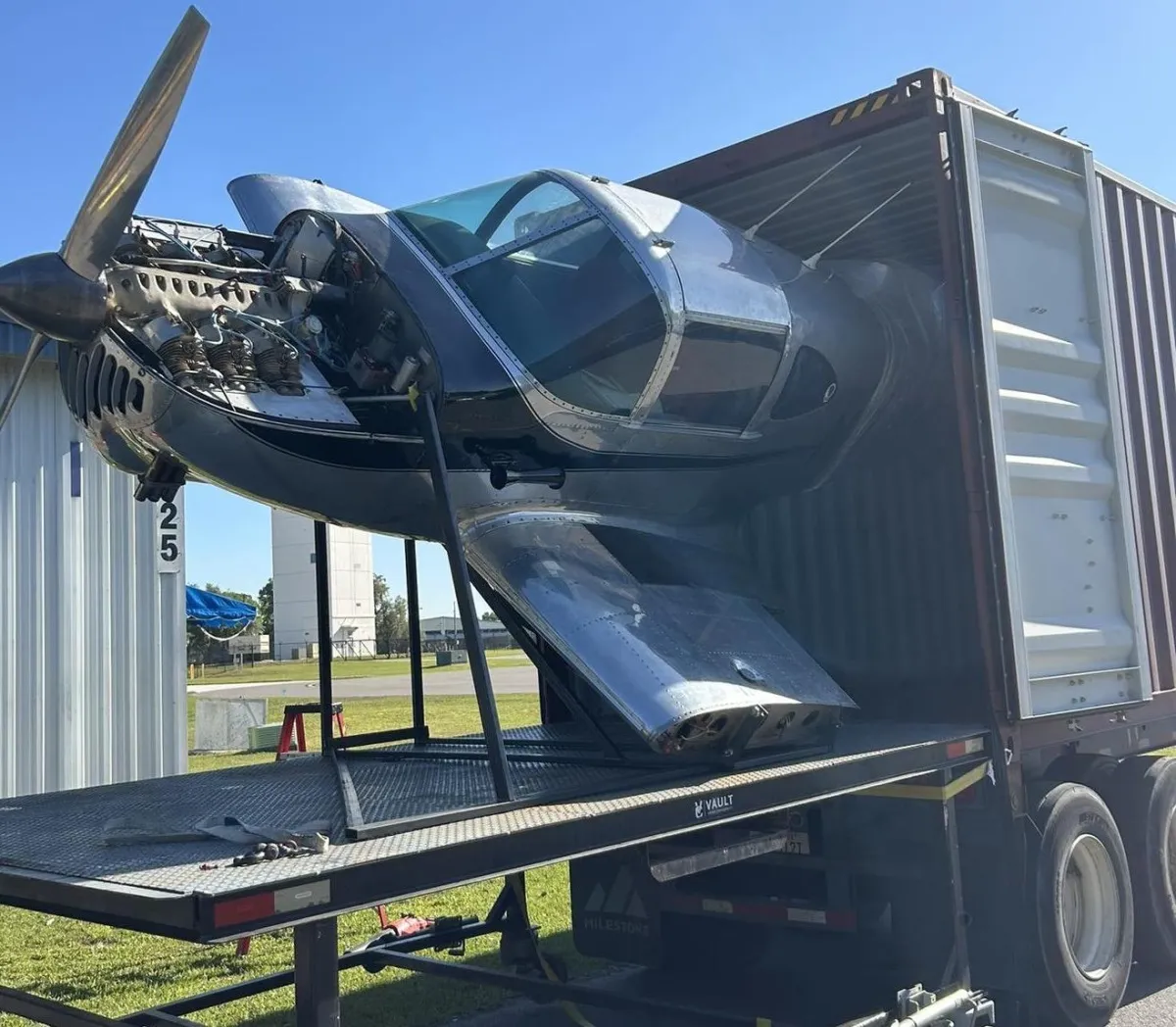 Aircraft Export & Shipping Services | Global Containerization Specialists